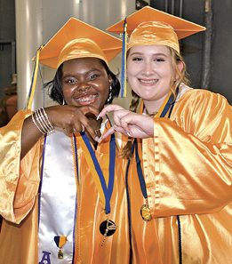Class of ’22 Lehigh High School | News, Sports, Jobs - Lehigh Acres Citizen